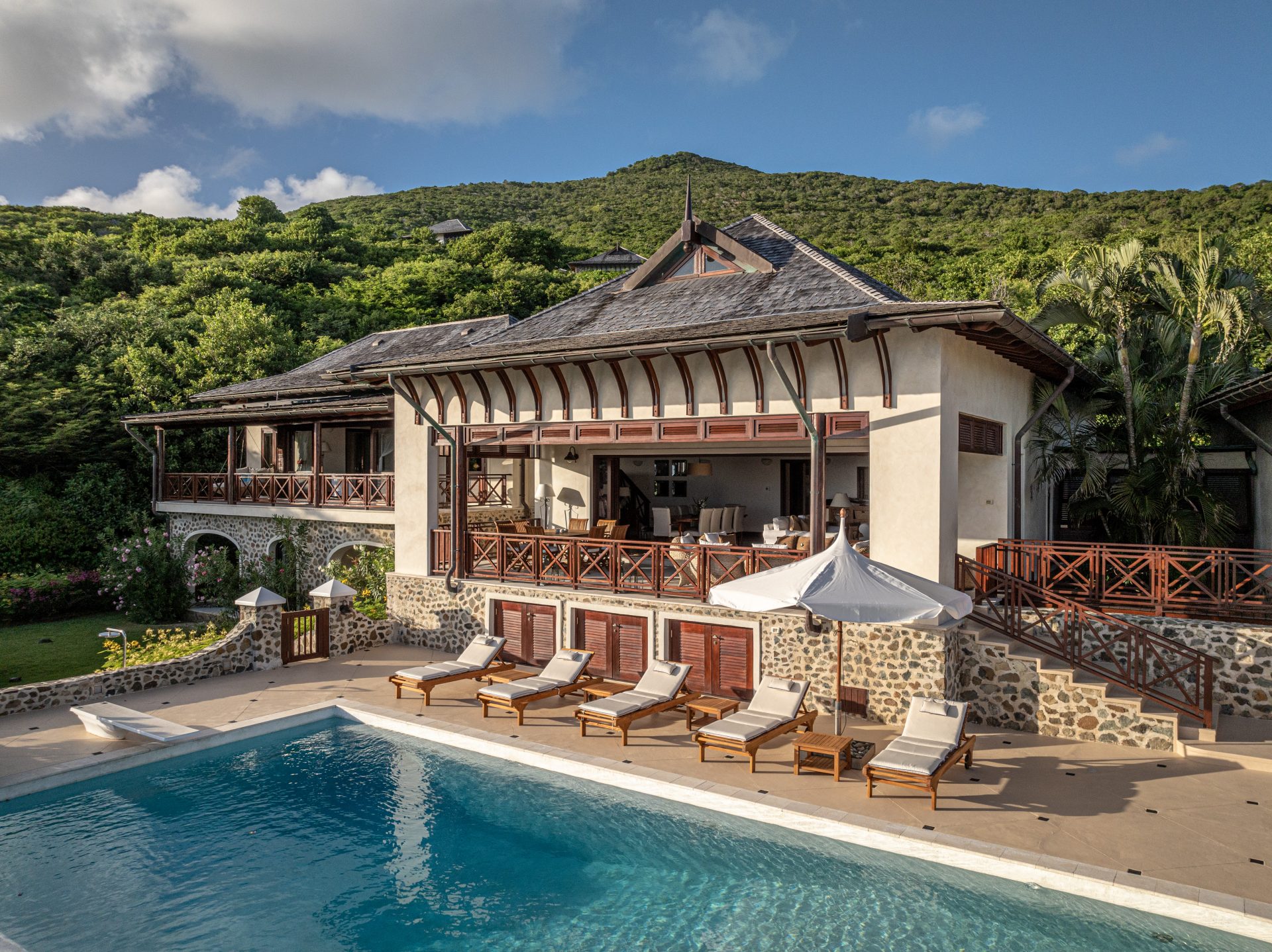 Big Blue Ocean - Canouan Estate Resort & Villas
